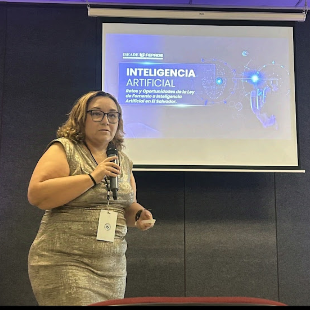 Karla Alas: Mujer líder en derecho digital e inteligencia artificial ...